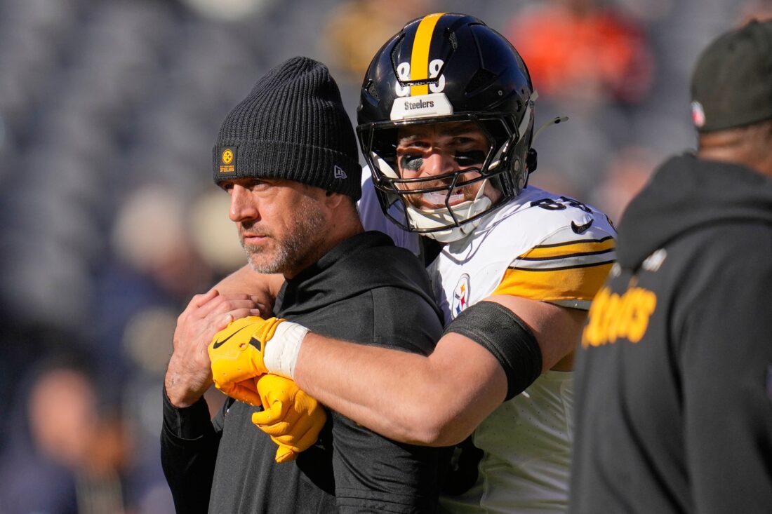 Rodgers a bystander as Steelers fall to young Bears and their QB | News ...